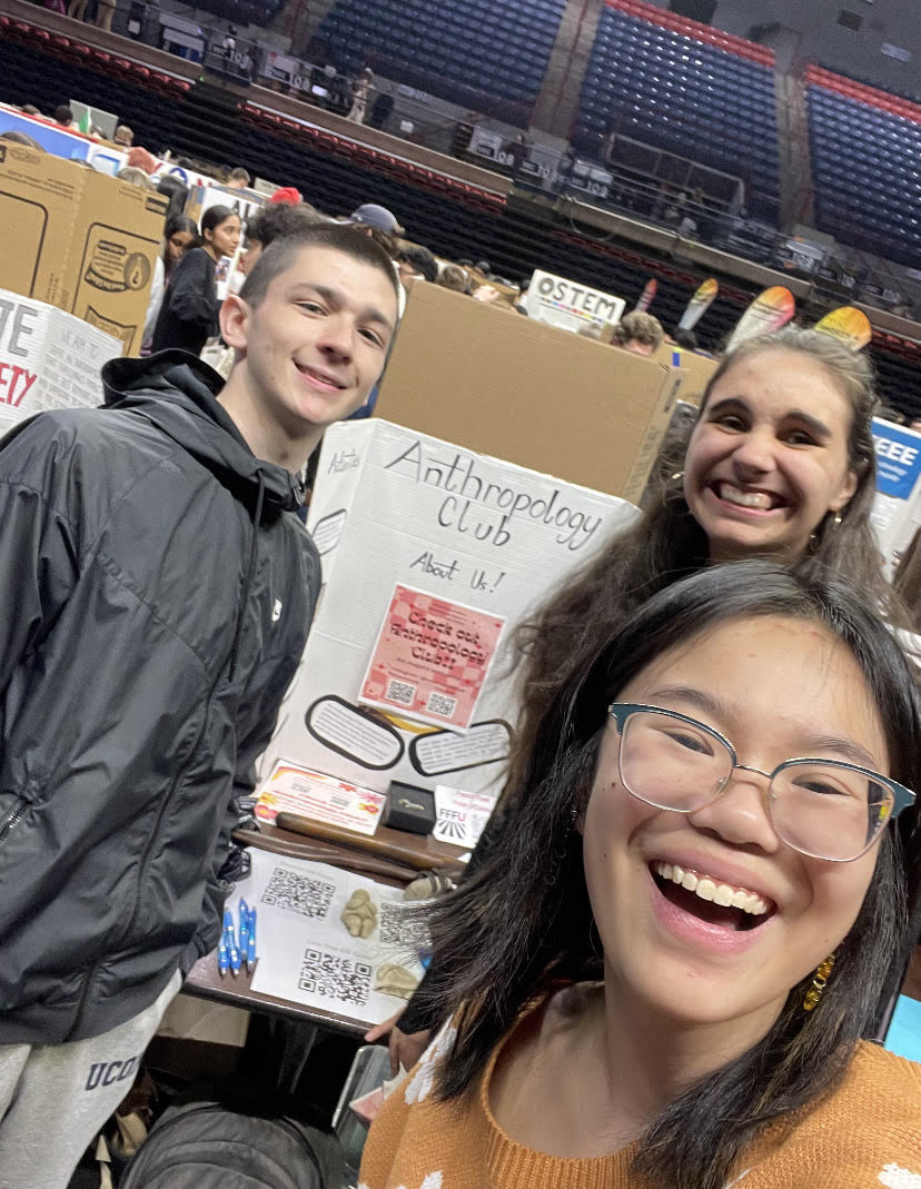 Anthropology Club at the Involvement Fair | Department of Anthropology